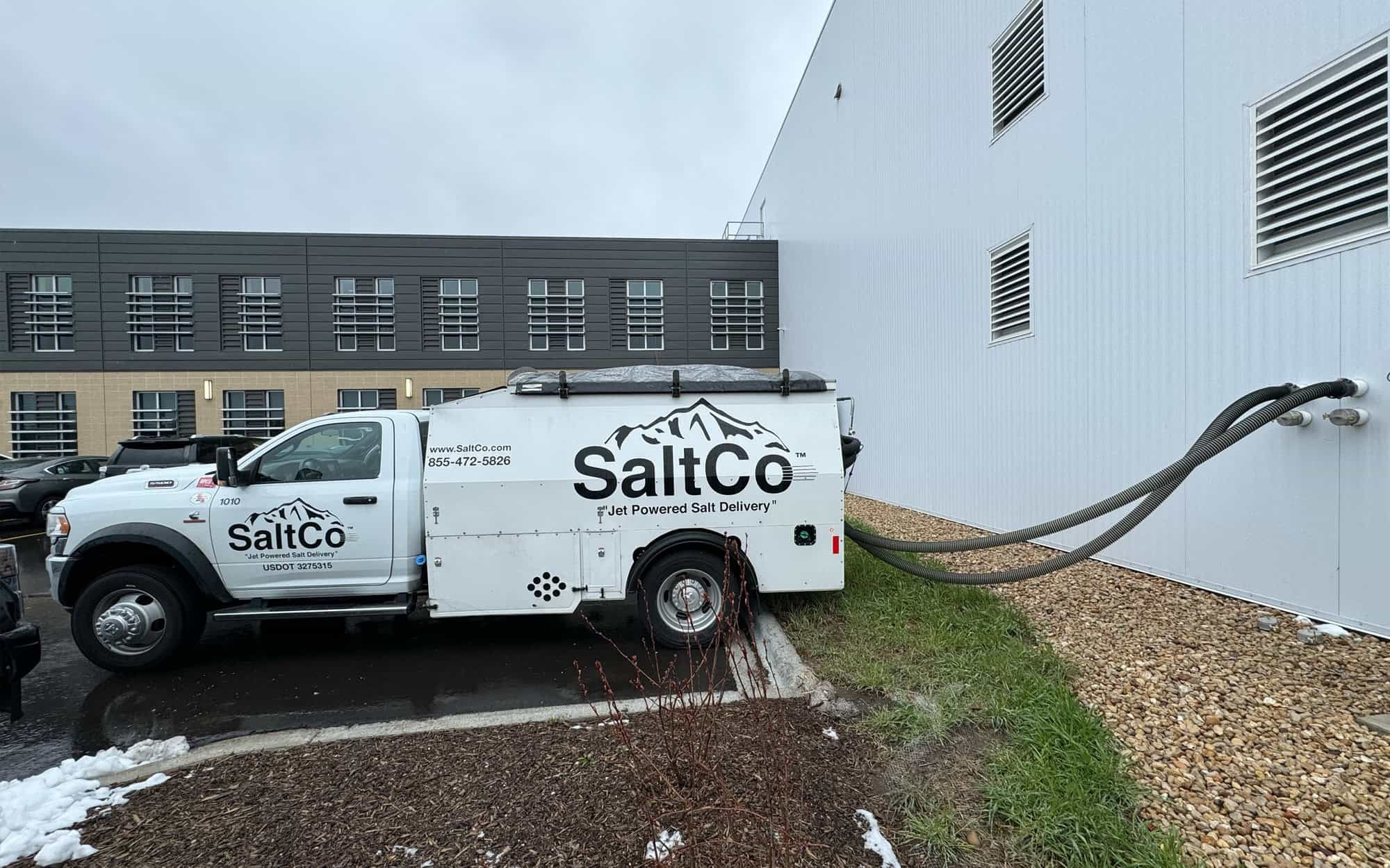 Comparing the Two Types of Salt Delivery Methods